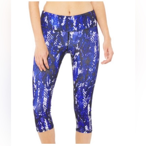 ALO Yoga | Pants & Jumpsuits | Alo Yoga Cropped Airbrush Python Legging | Poshmark